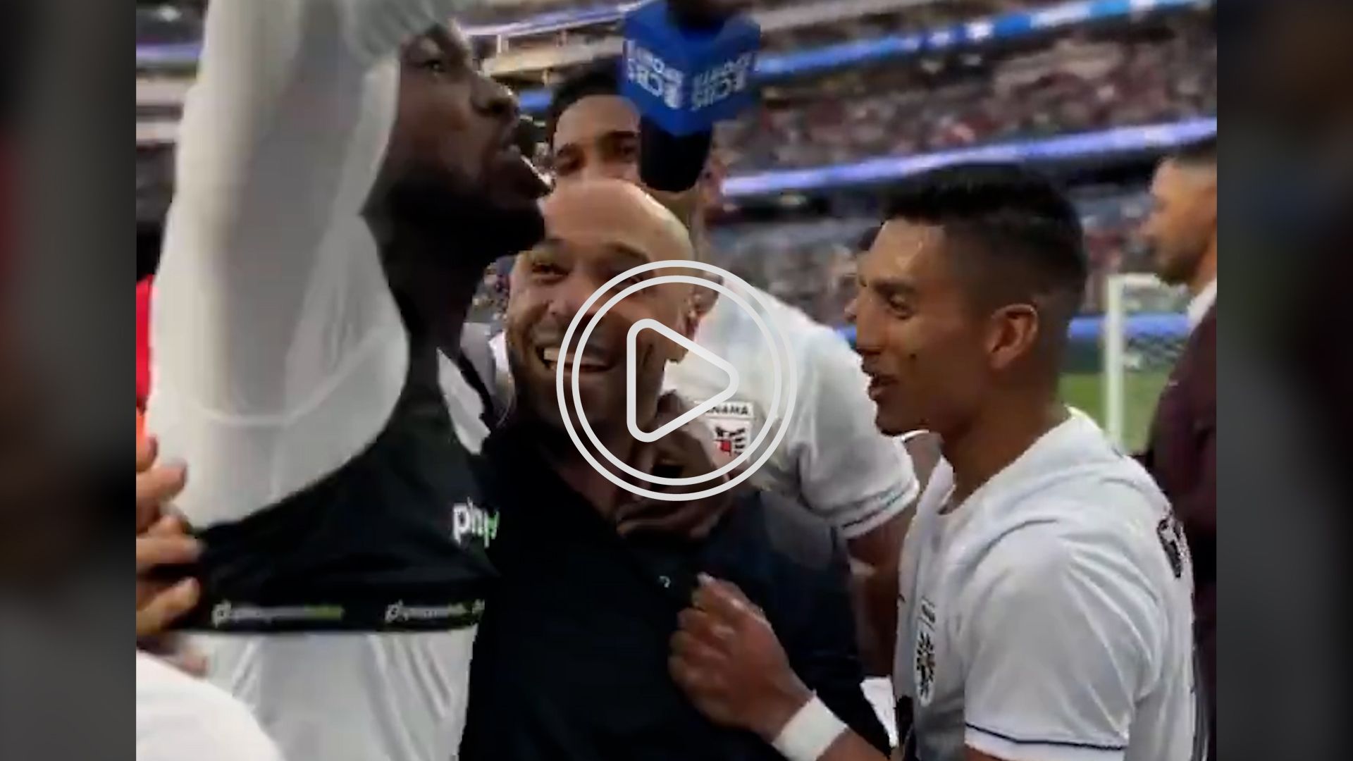 مهاجم بنما يفاجئ هنري باحتفال صاخب: أنت قدوتي | كووورة